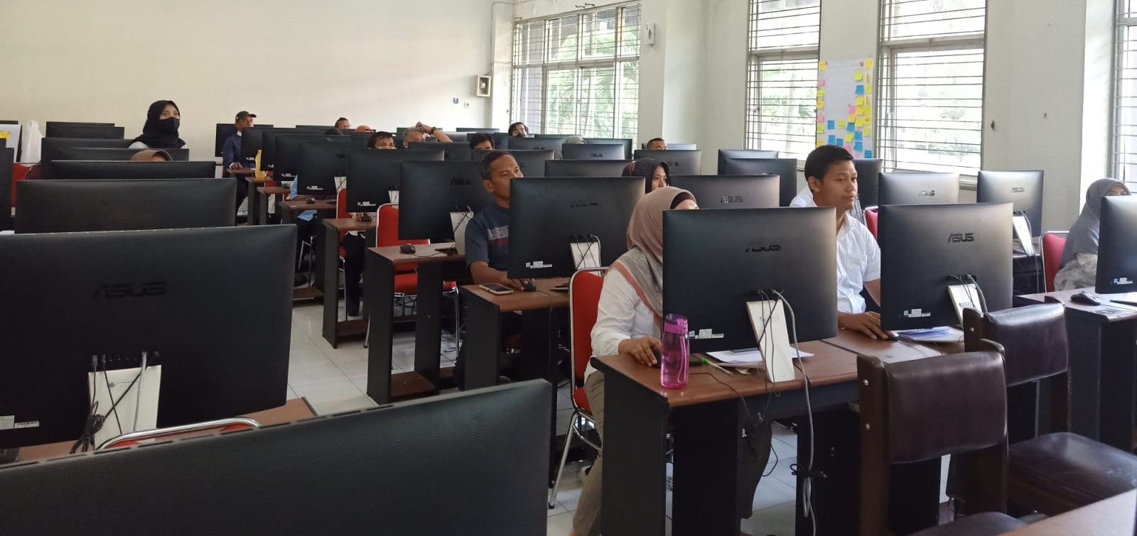 Sertifikasi Internasional Microsoft Office Specialist: Upaya ...